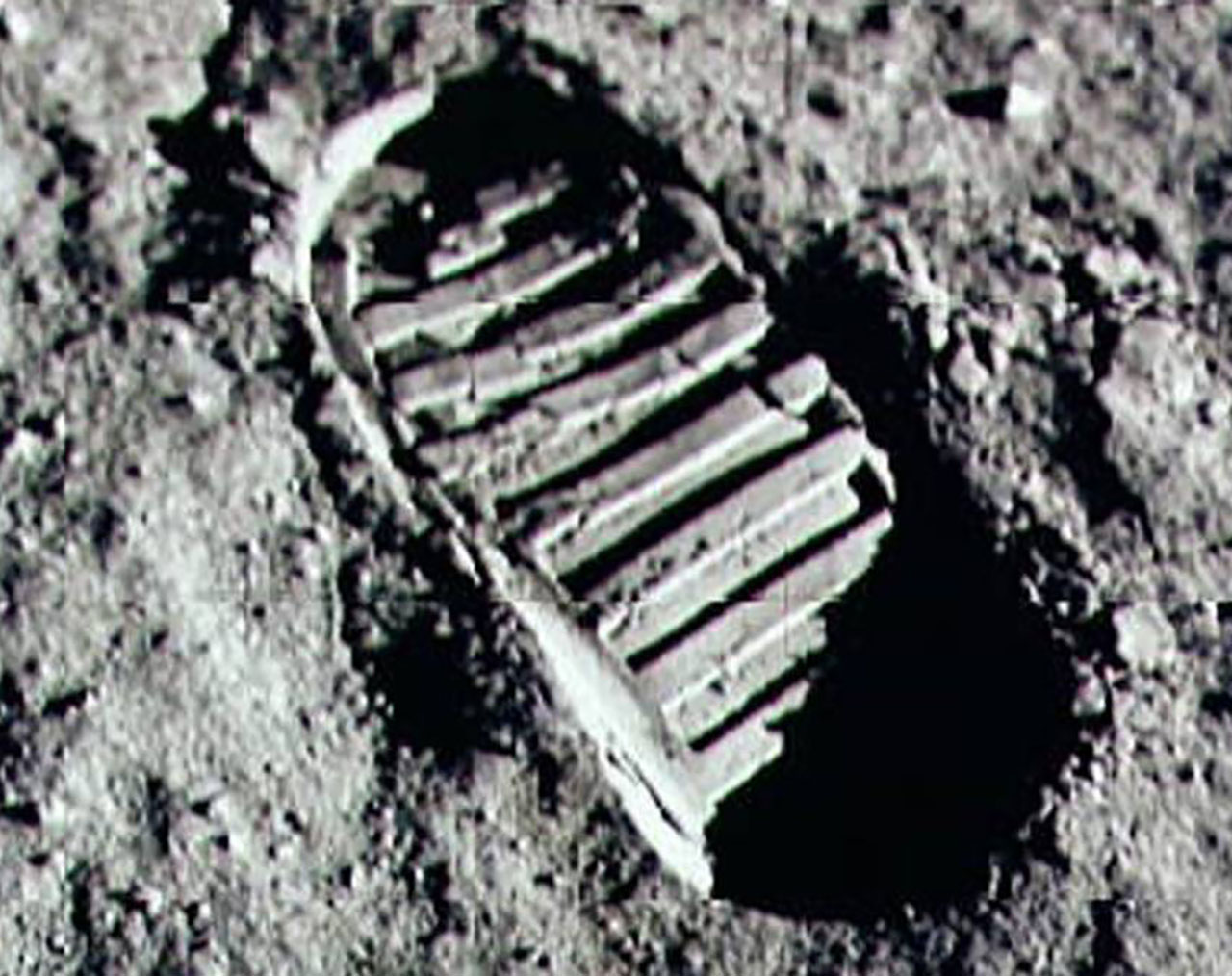 July 20th – 52nd Anniversary of the Moon Landing! | The Captains Chair